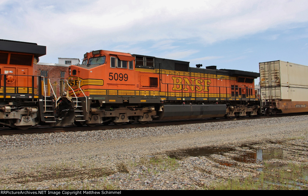 BNSF 5099